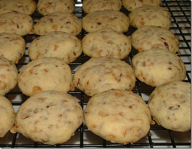 Baking And Boys!: Toffee Pecan Shortbread Cookies Recipe
